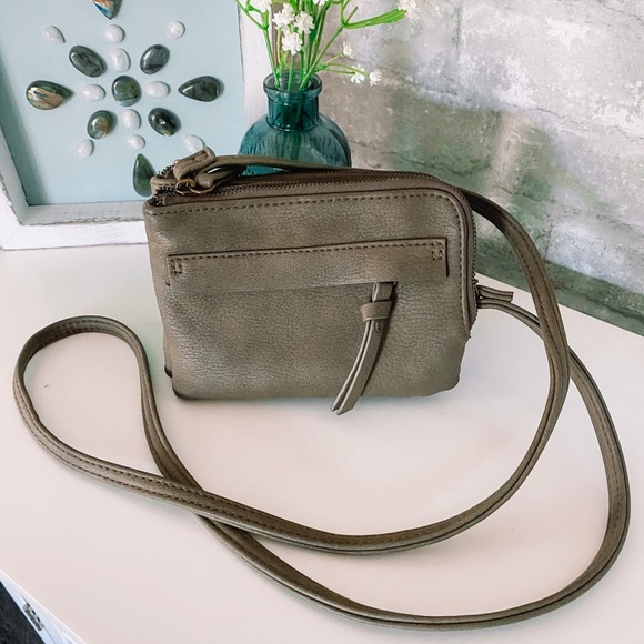 Universal Thread | Bags | Universal Thread Crossbody Olive Green Purse ...